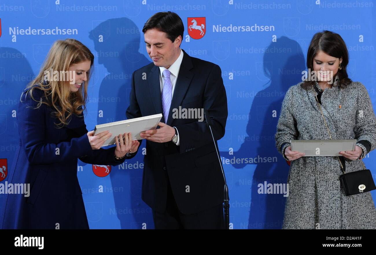Hanover, Germany. 18th Jan, 2013. British princesses Beatrice (L) and ...