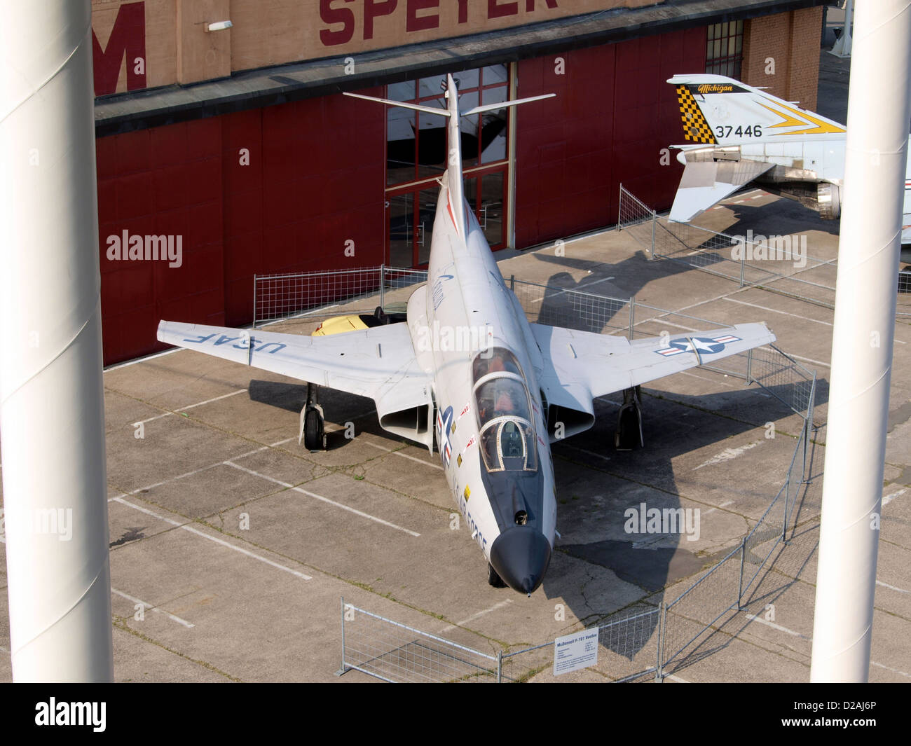 Mcdonnell f 101 voodoo aircraft hi-res stock photography and images - Alamy