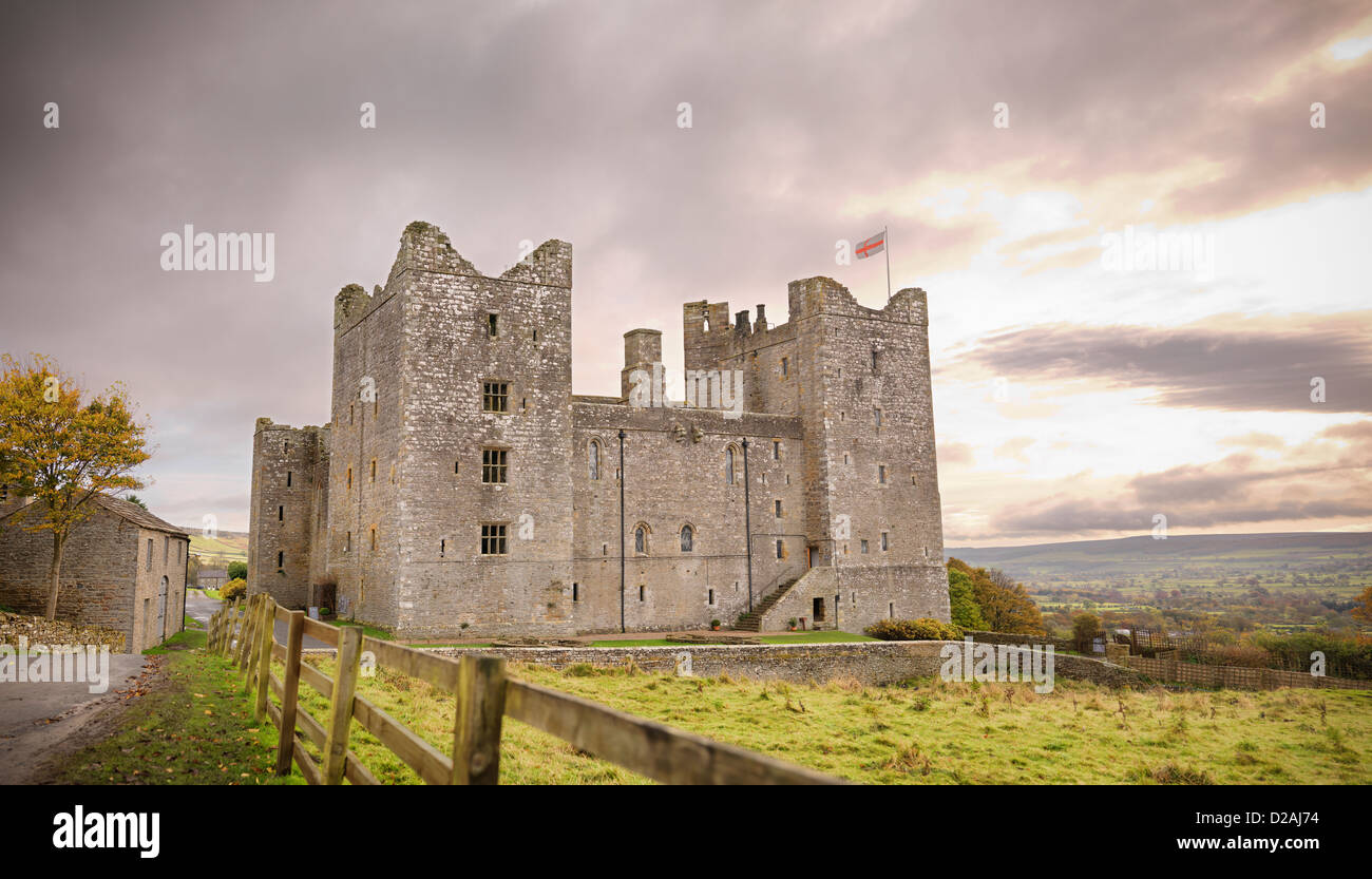 Castle hi-res stock photography and images - Alamy