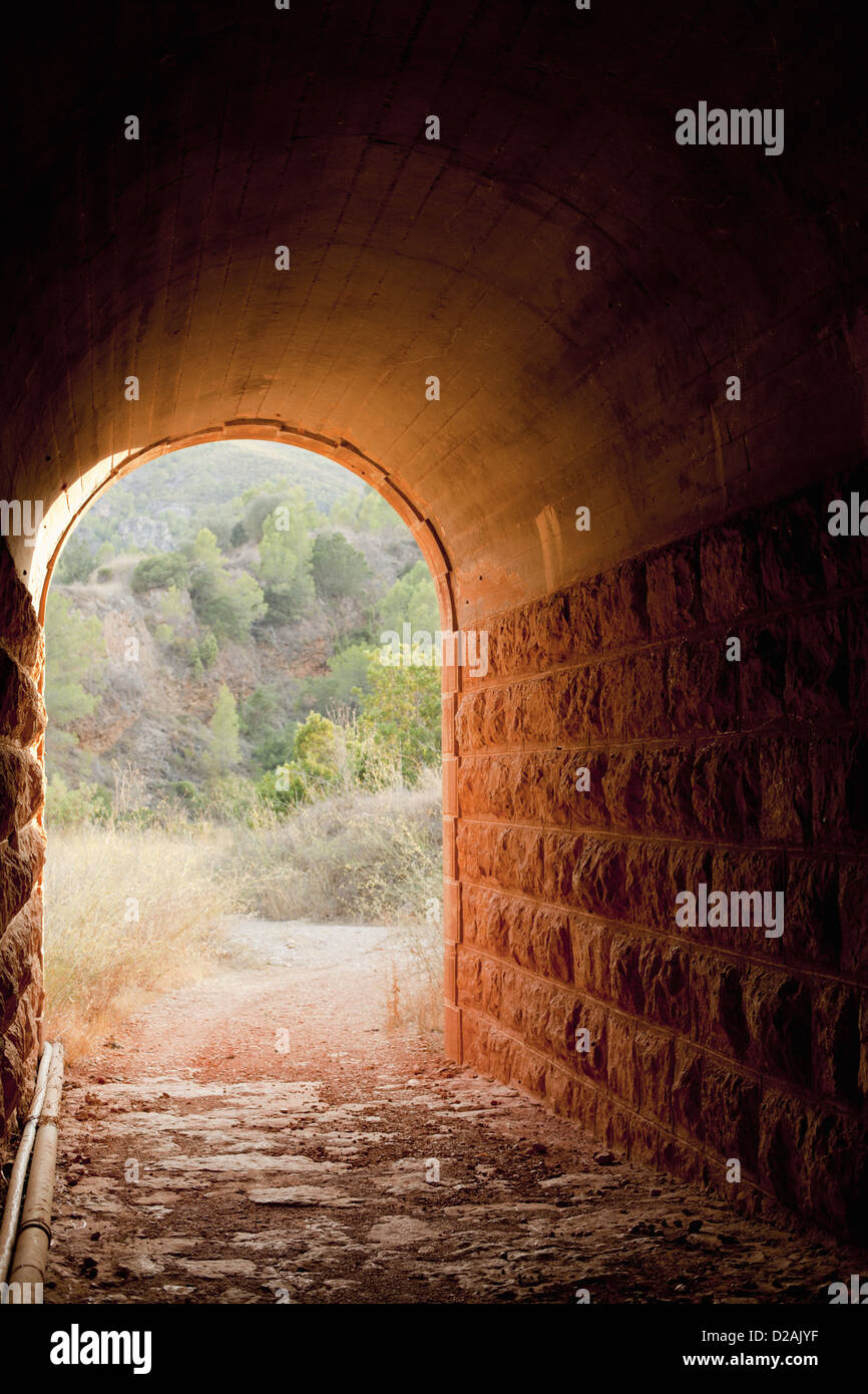 Tunnel in stone hi-res stock photography and images - Alamy