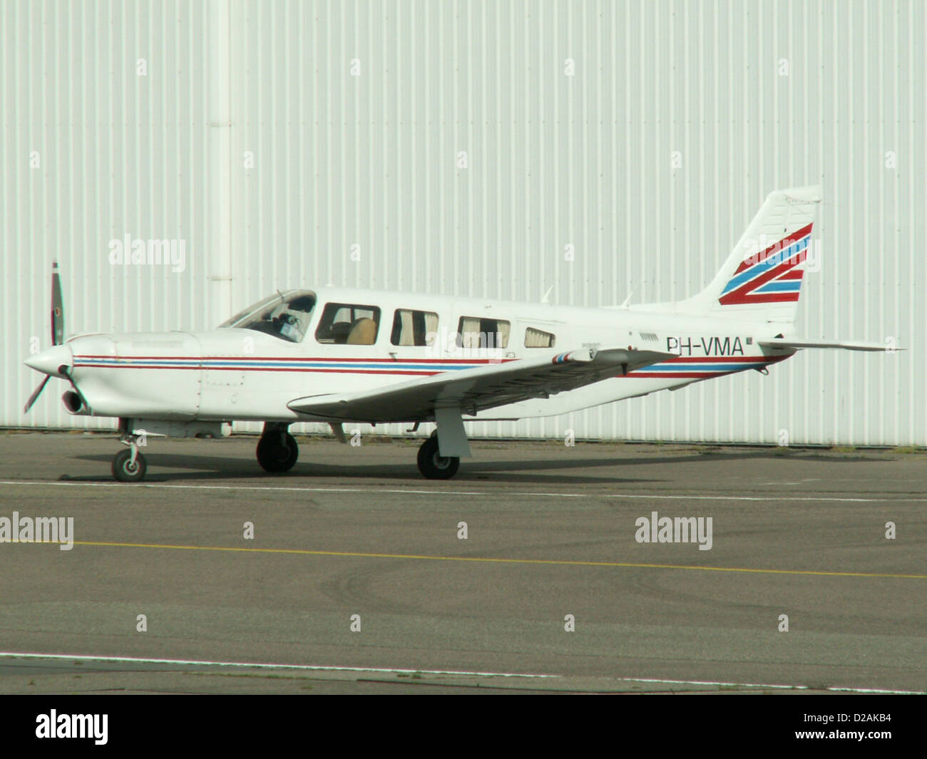The Piper PA-32R-301T Turbo Saratoga SP, registered PH-VMA, is a high ...