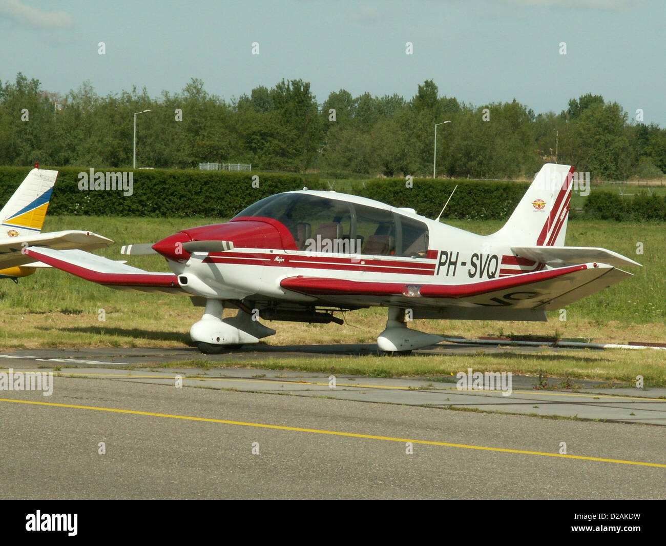 Robin light aircraft hi-res stock photography and images - Alamy