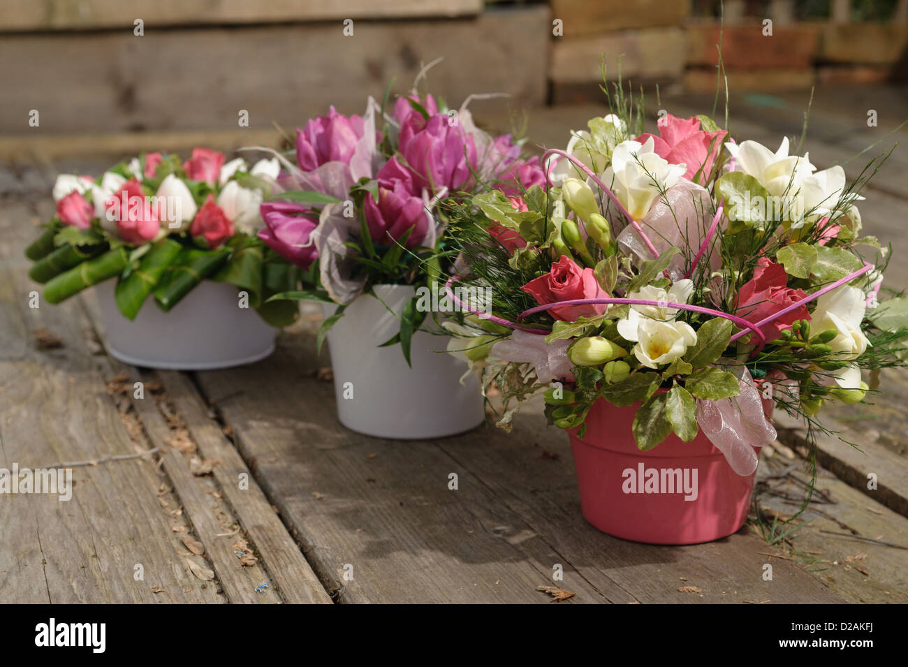 Flower arrangements hi-res stock photography and images - Alamy