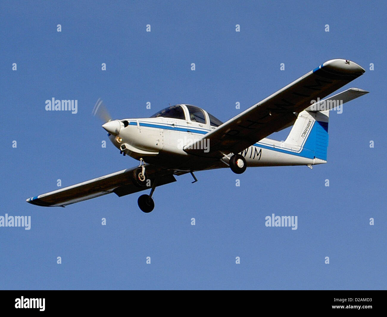 The Piper PA-38-112 Tomahawk is a light, two-seat trainer aircraft ...