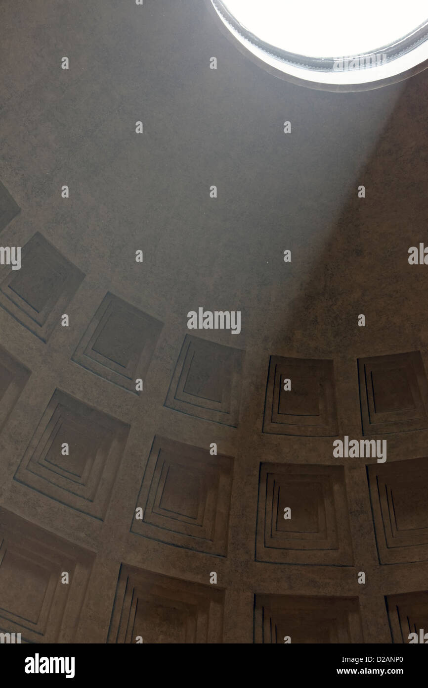 Light streaming through the oculus into the interior of the Pantheon ...