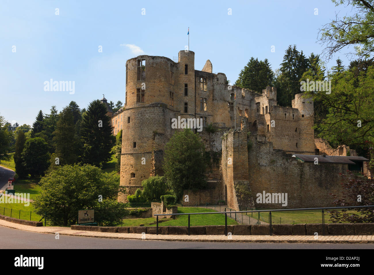 12th century castles in europe hi-res stock photography and images - Alamy