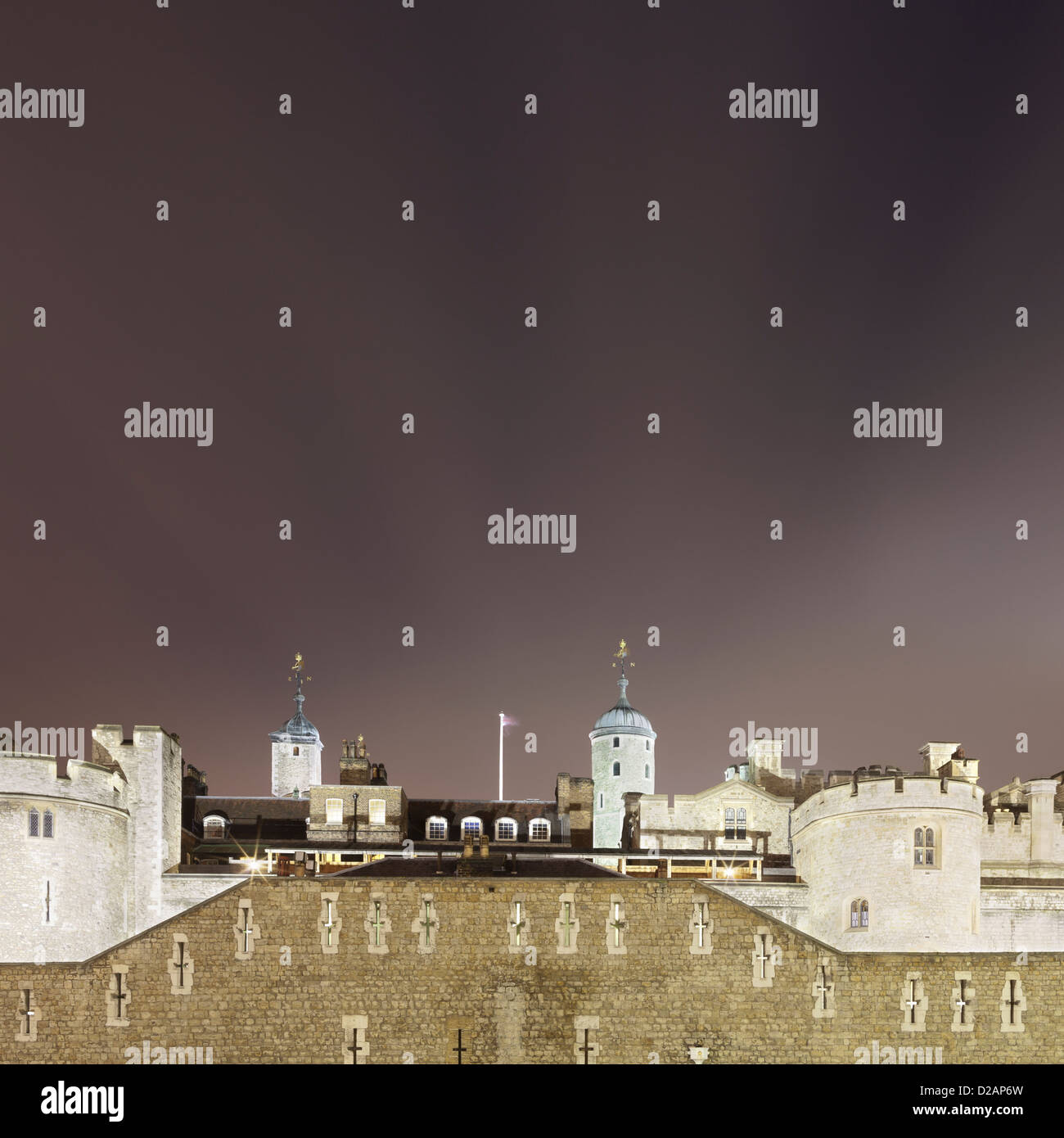 Dark night castle hi-res stock photography and images - Alamy