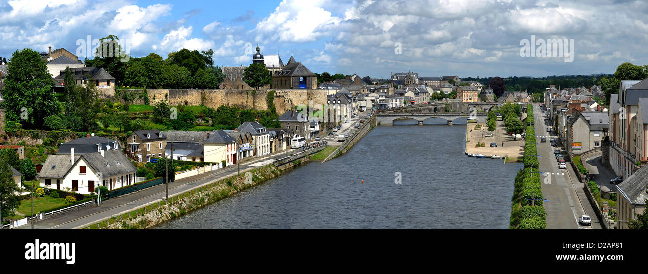 Mayenne city castle river la hi-res stock photography and images - Alamy
