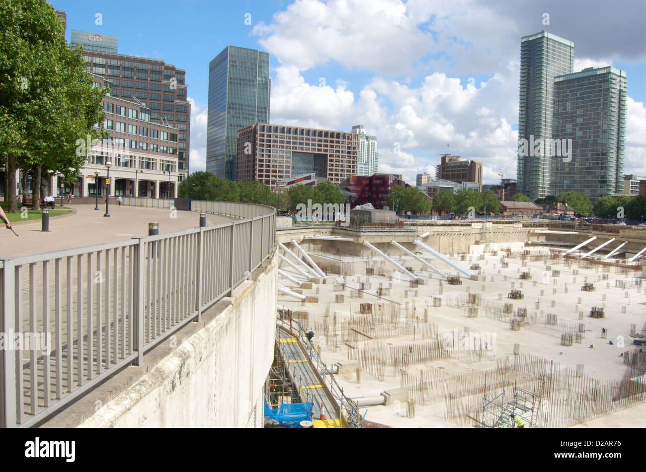 Waterfront at Westferry Circus, Canary Wharf in London, England Stock ...