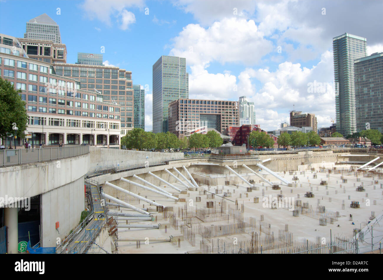 Waterfront at Westferry Circus, Canary Wharf in London, England Stock ...