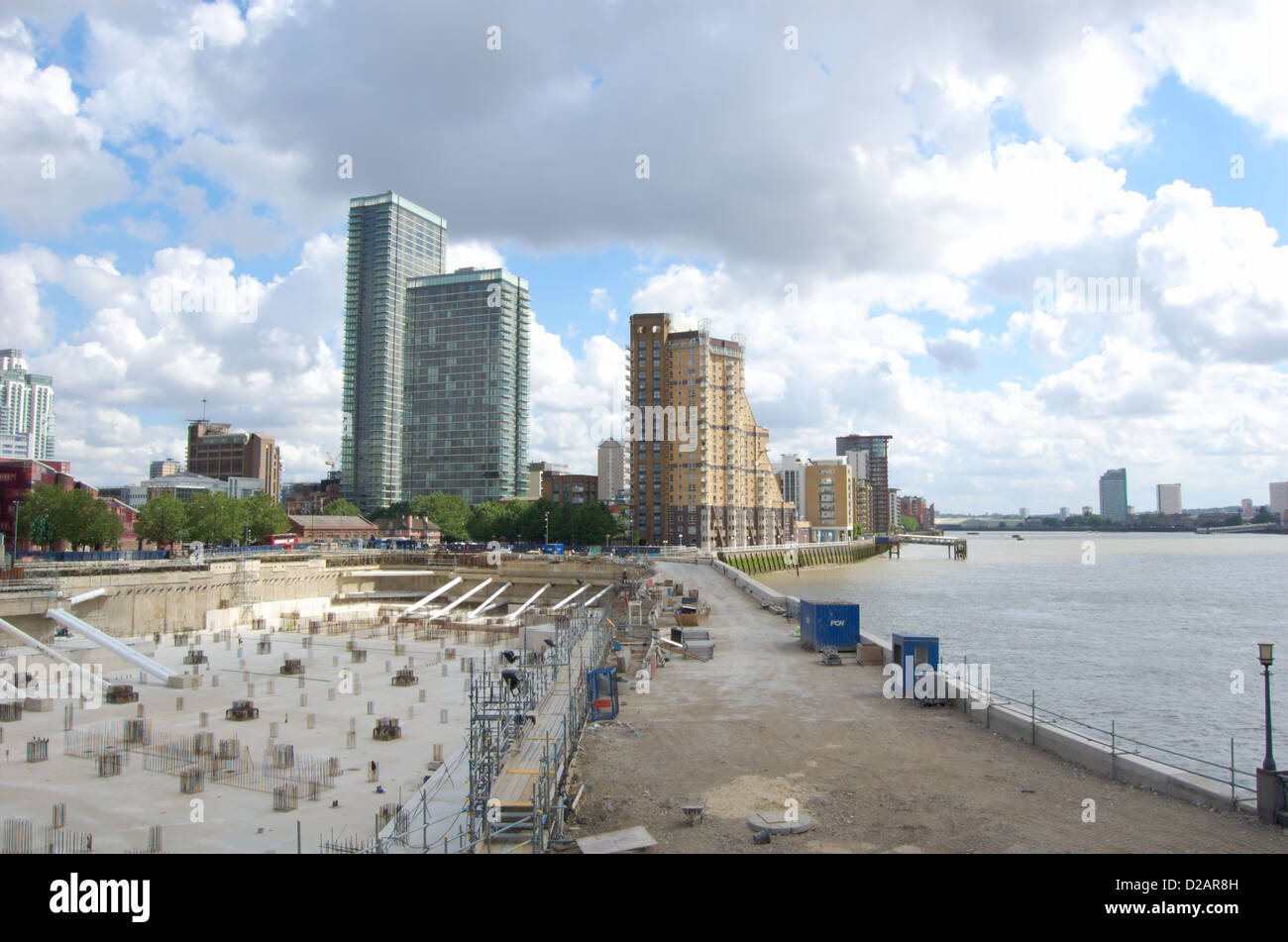 Waterfront at Westferry Circus in London, England Stock Photo - Alamy