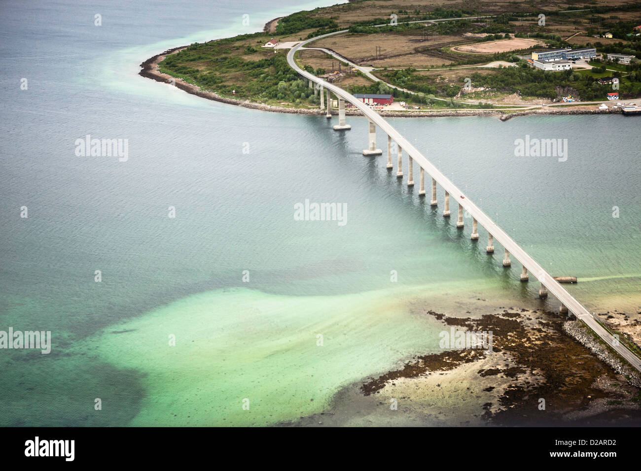 Glacial lake aerial hi-res stock photography and images - Alamy