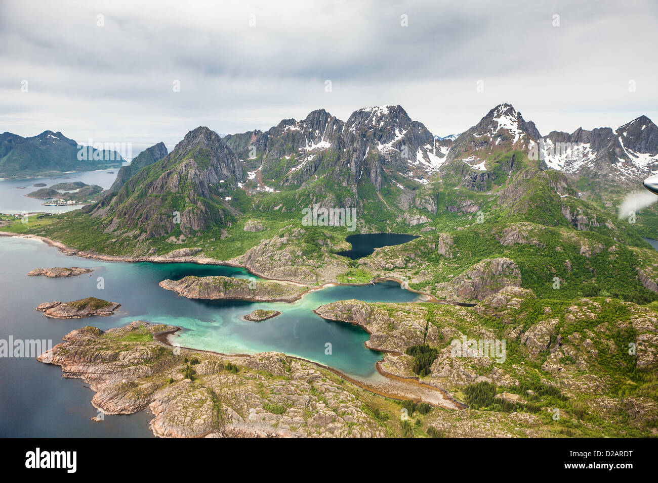 Mountain range aerial hi-res stock photography and images - Alamy