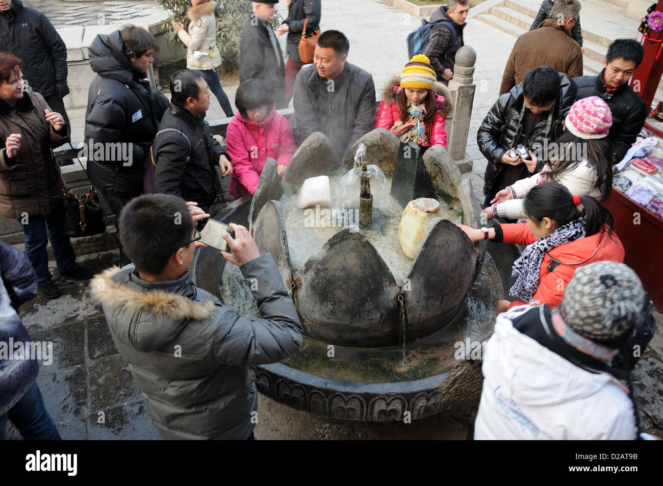 Hot water for bathing hands at Huaqing hot springs Stock Photo - Alamy