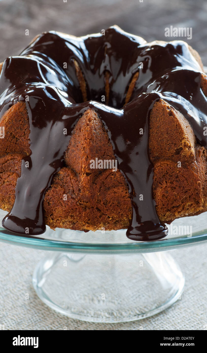 Bundt cake with chocolate ganache hi-res stock photography and images ...
