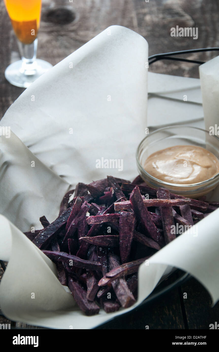 Purple sweet potato french fries hi-res stock photography and images ...