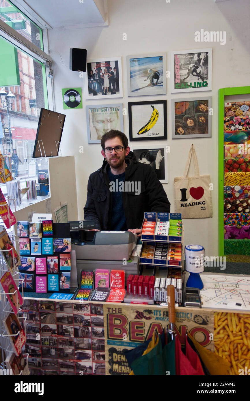 Shop till interior hi-res stock photography and images - Alamy