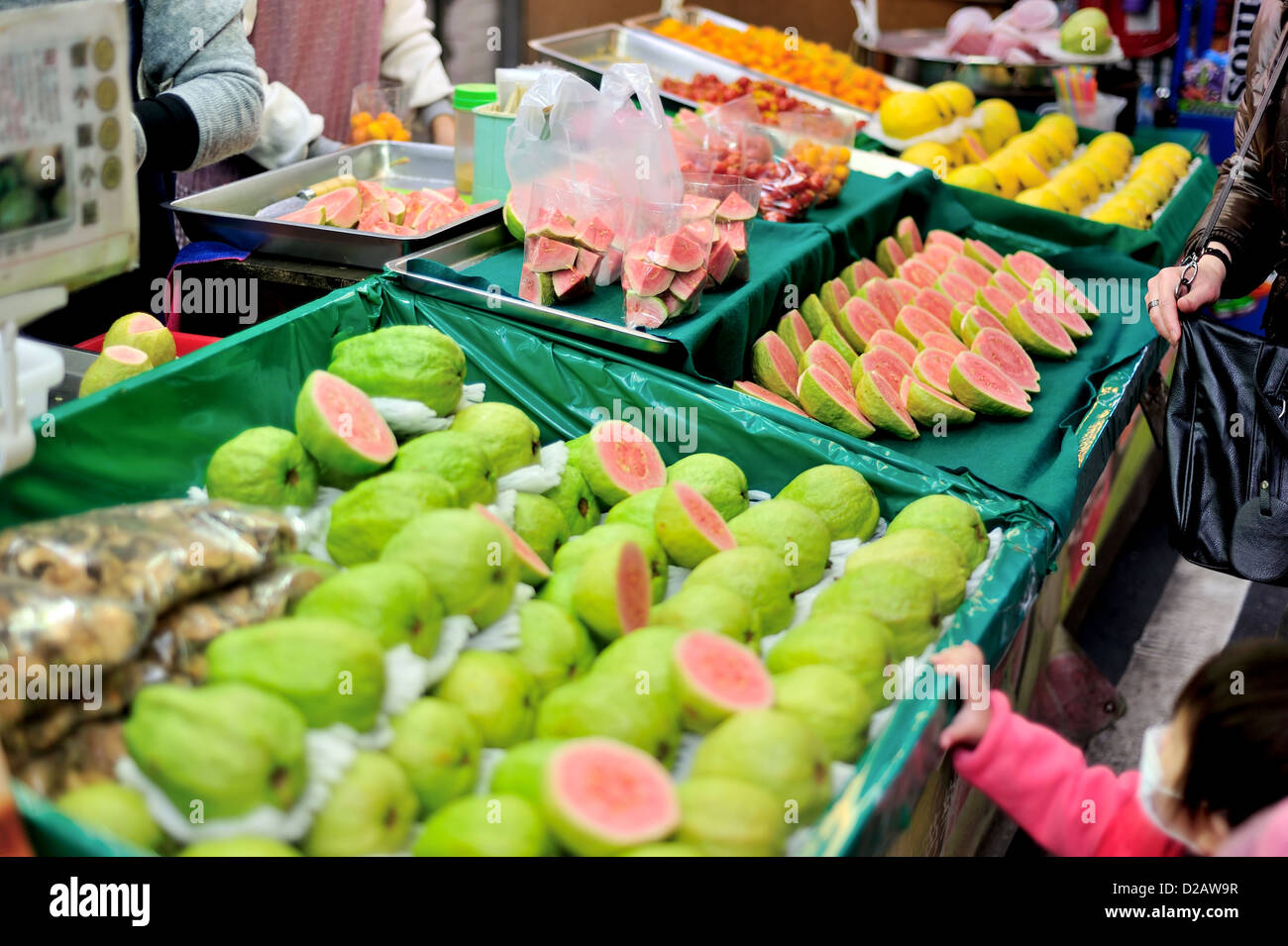 TAIPEI, TAIWAN - JAN 06, 2013: A food retail store at Taipei night ...