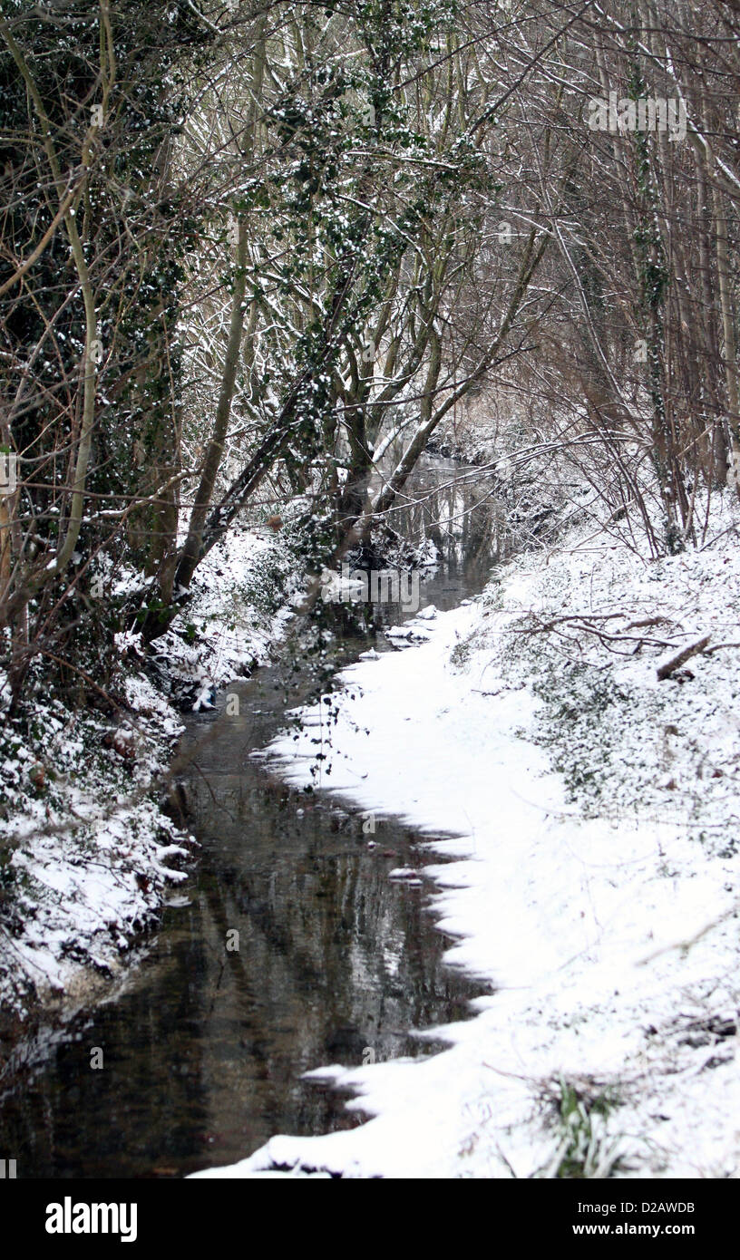 Hertfordshire, UK. 18th Jan, 2013. Snow covered stream near Letchworth ...