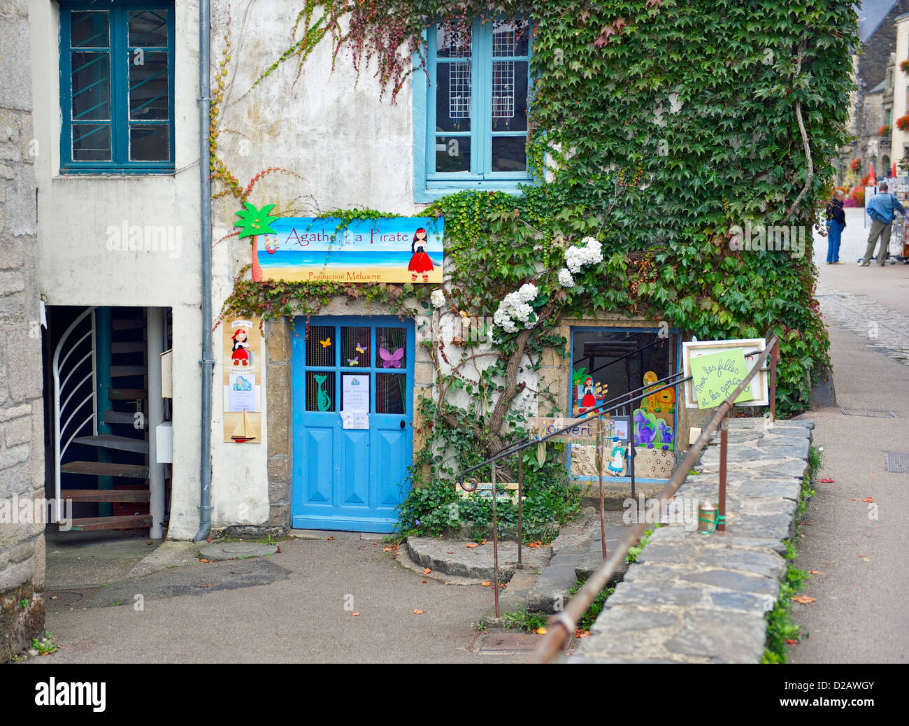 Storefront of children's toys Stock Photo - Alamy