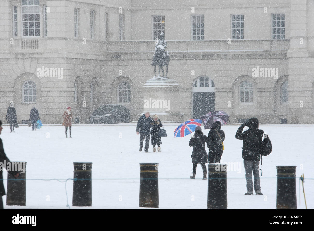 Snow guards hi-res stock photography and images - Alamy