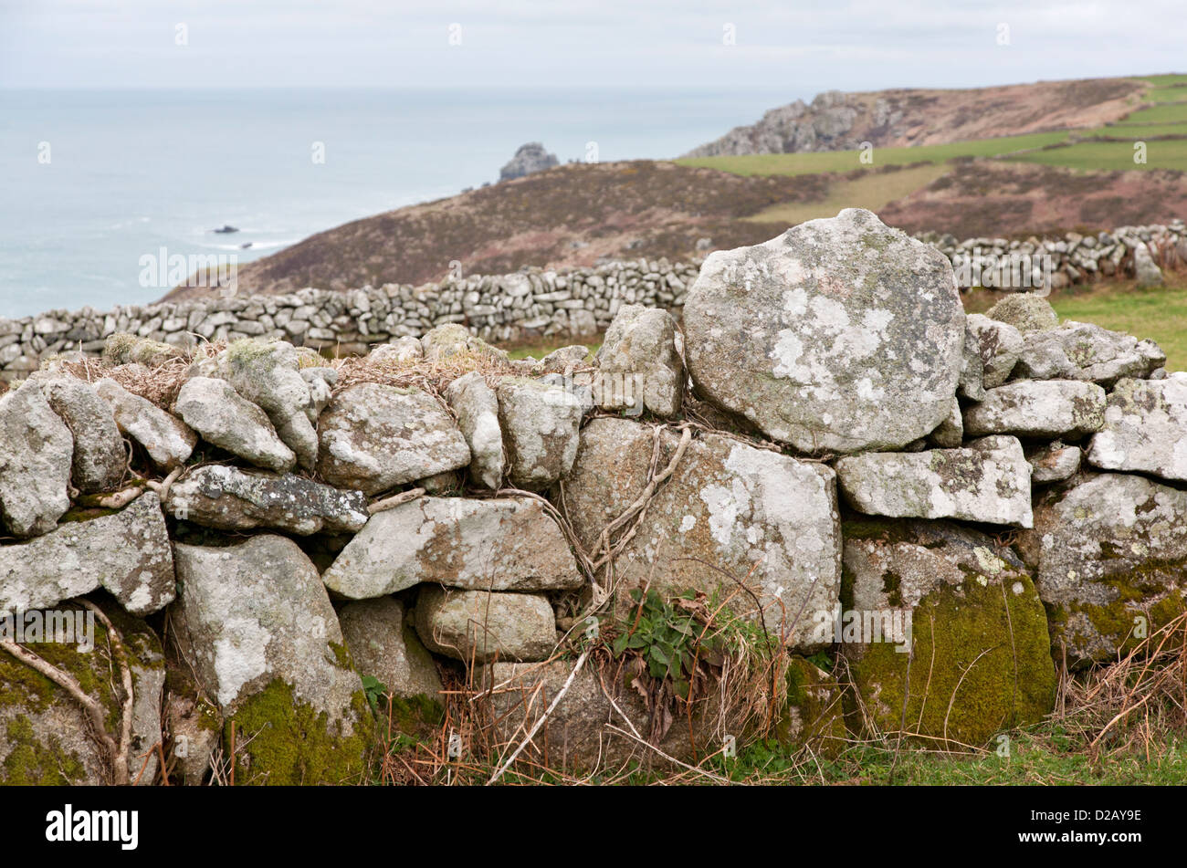 Cornish Hedge Dry Stone Wall Stock Photos & Cornish Hedge Dry Stone ...