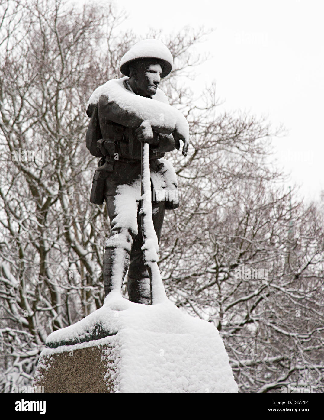 Memorial British Ww1 Soldier On Stock Photos & Memorial British Ww1 ...