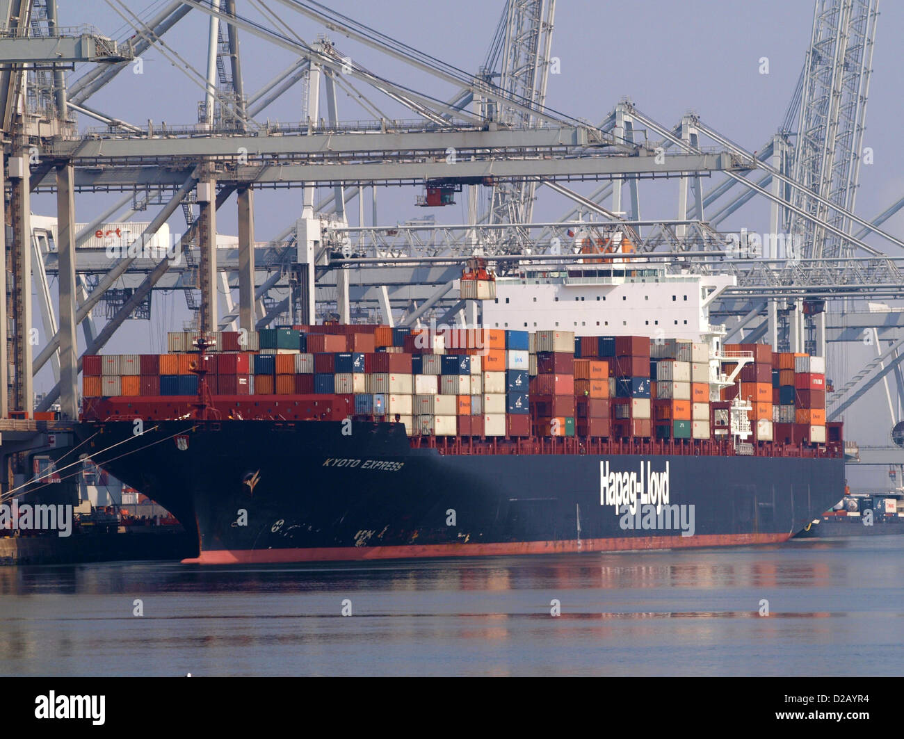Navigation industry navy shipping hi-res stock photography and images ...