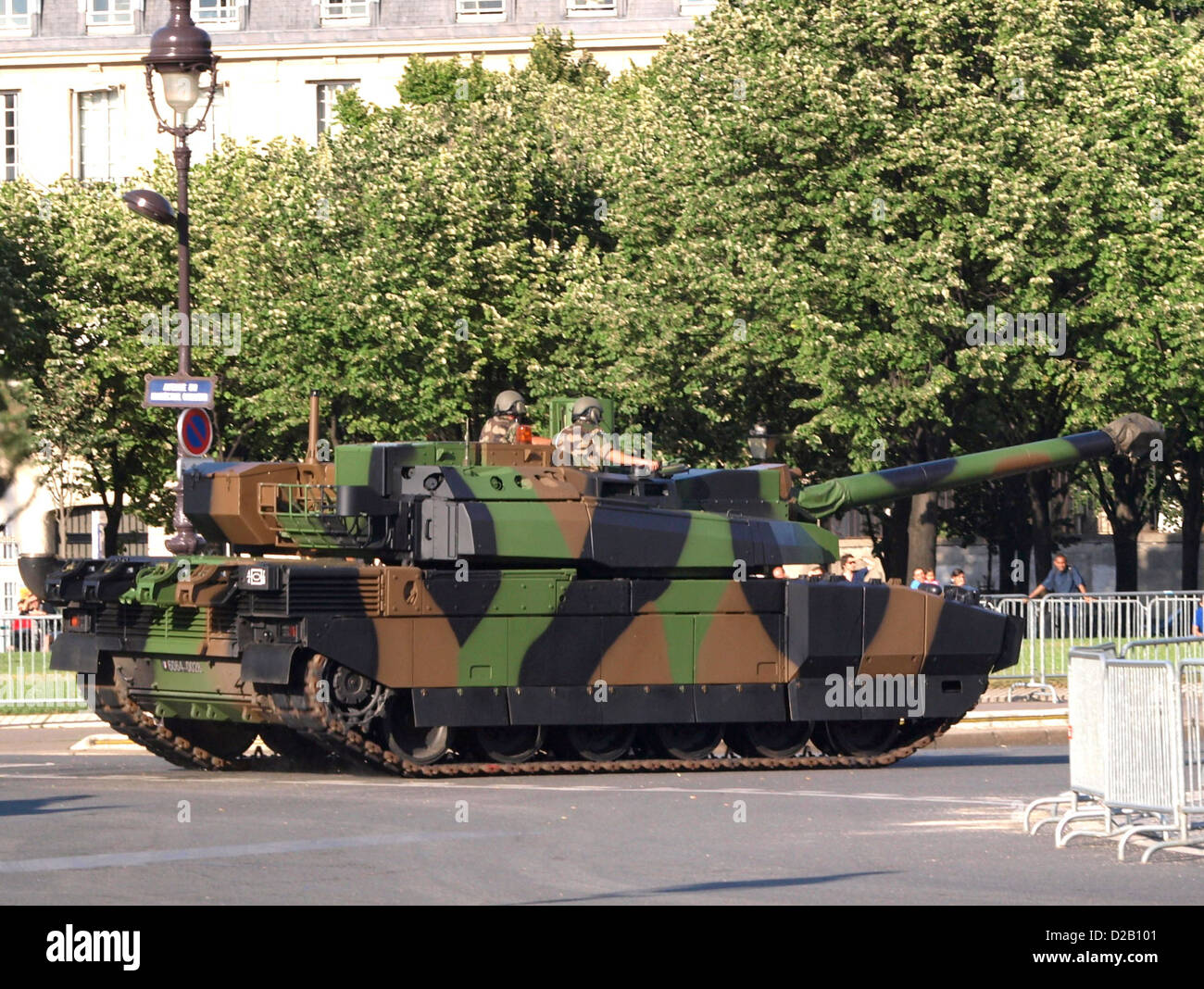 The LeClerc tank, showcased in a military parade on the Champs-Élysées ...