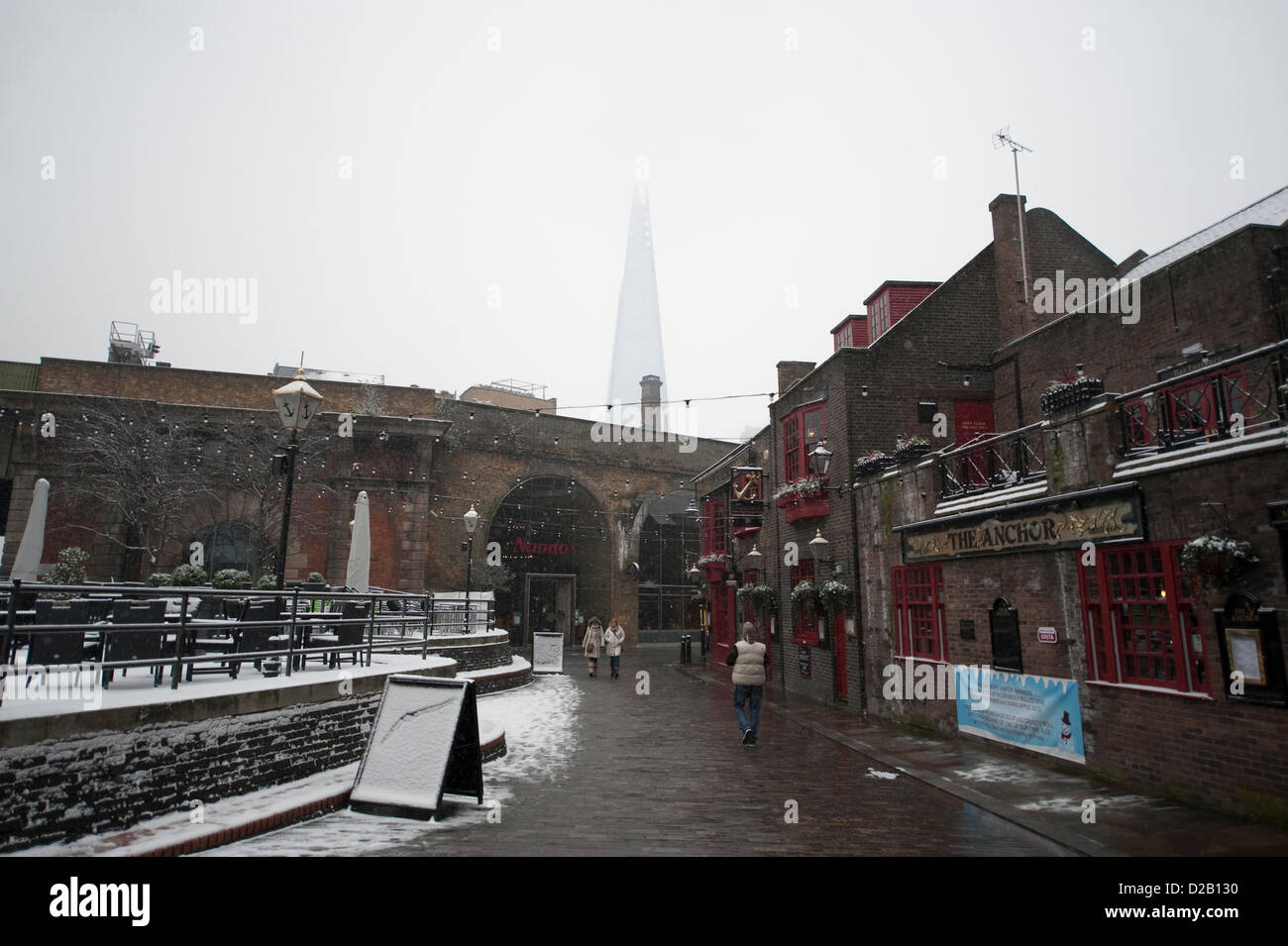 News anchor weather hi-res stock photography and images - Alamy