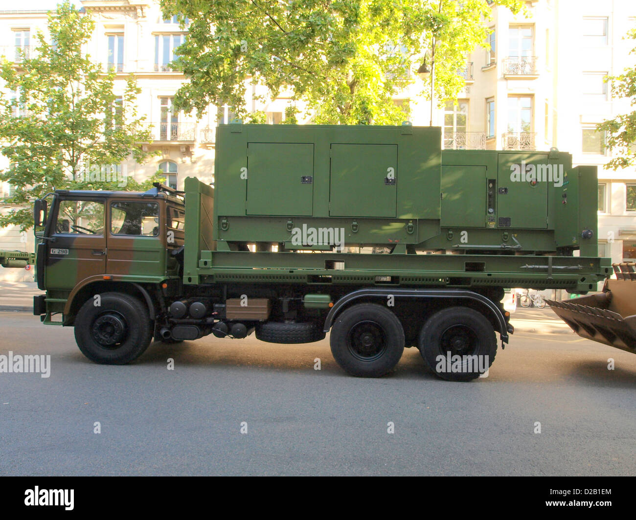 The Renault G290 is a military truck featured in a parade along the ...