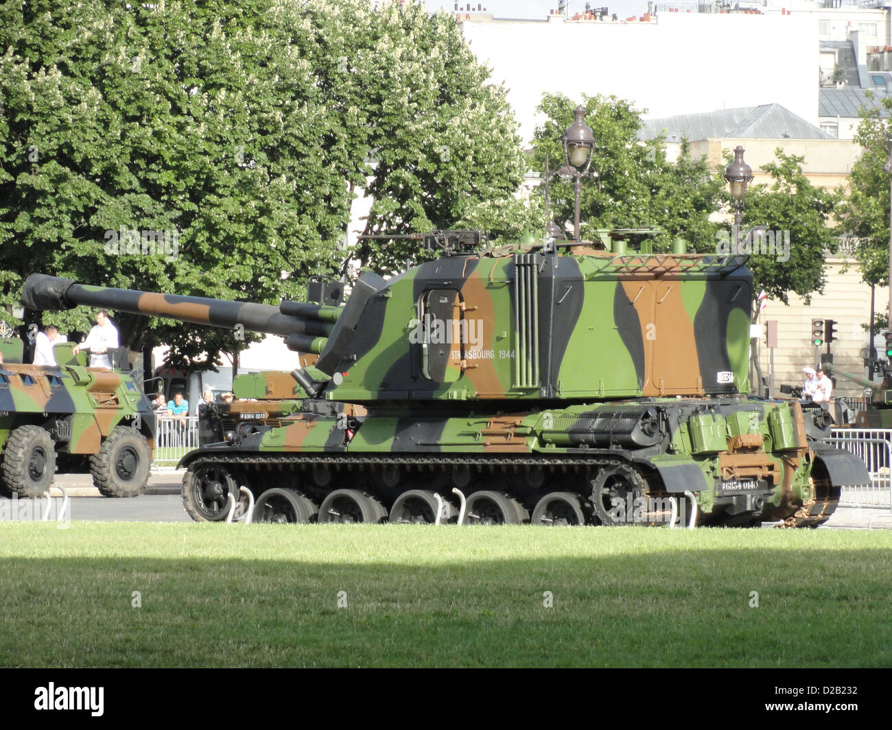 Gct 155mm auf1 tank military hi-res stock photography and images - Alamy