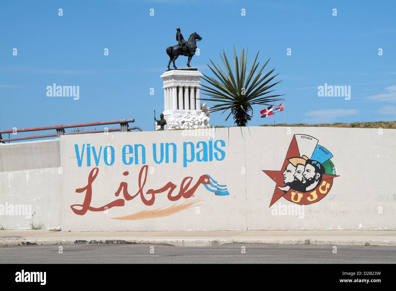 Communist slogan cuba hi-res stock photography and images - Alamy