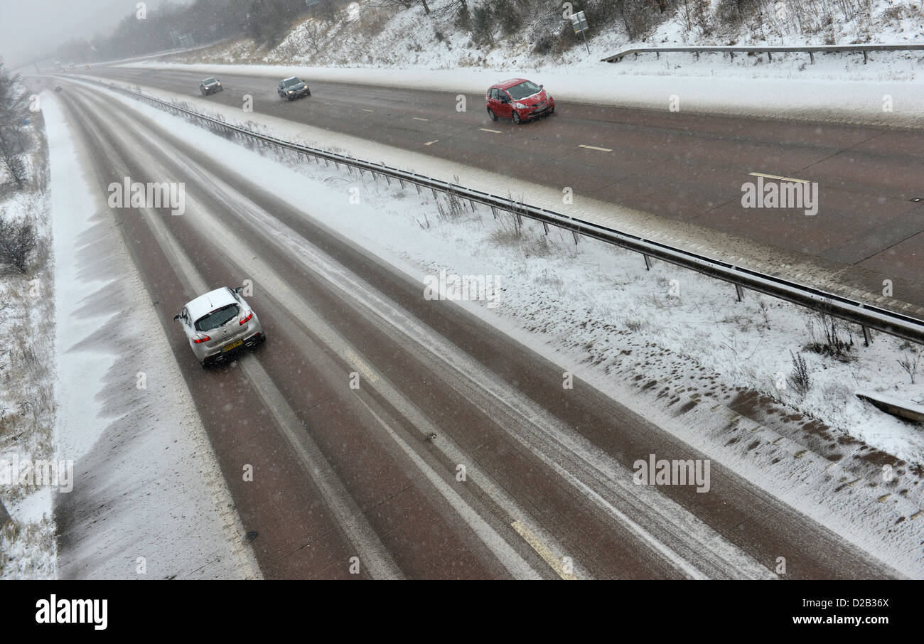 Car driving along motorway hi-res stock photography and images - Alamy