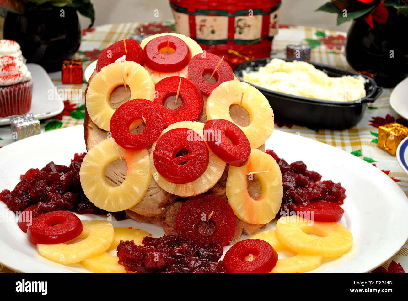 Whole ham hi-res stock photography and images - Alamy