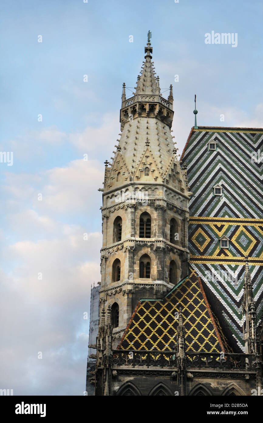 Plaza in vienna hi-res stock photography and images - Alamy