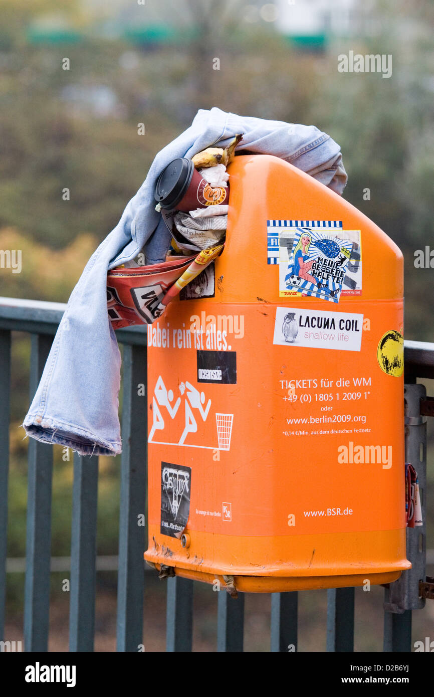 Berlin, Germany, overcrowded trash on the road Stock Photo - Alamy