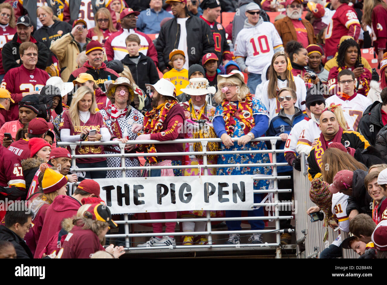 Pig pen hi-res stock photography and images - Alamy