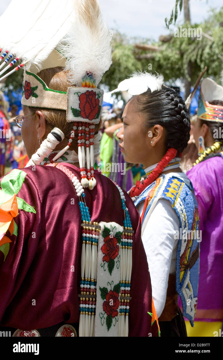 A Gathering North America'S Native People Meeting Dance Sing Socialize ...