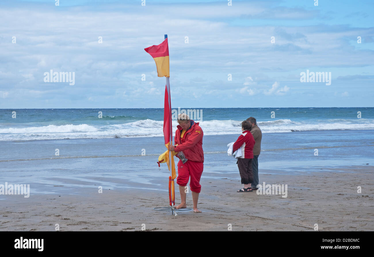 Lifeguard flag cornwall uk hi-res stock photography and images - Alamy