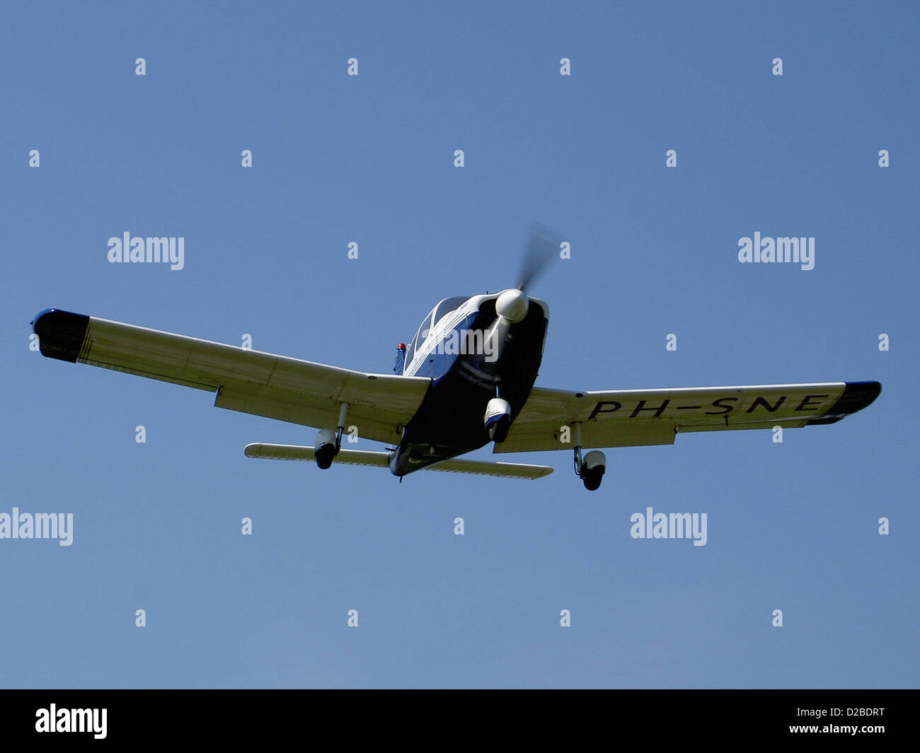 Piper pa 28 cockpit hi-res stock photography and images - Alamy