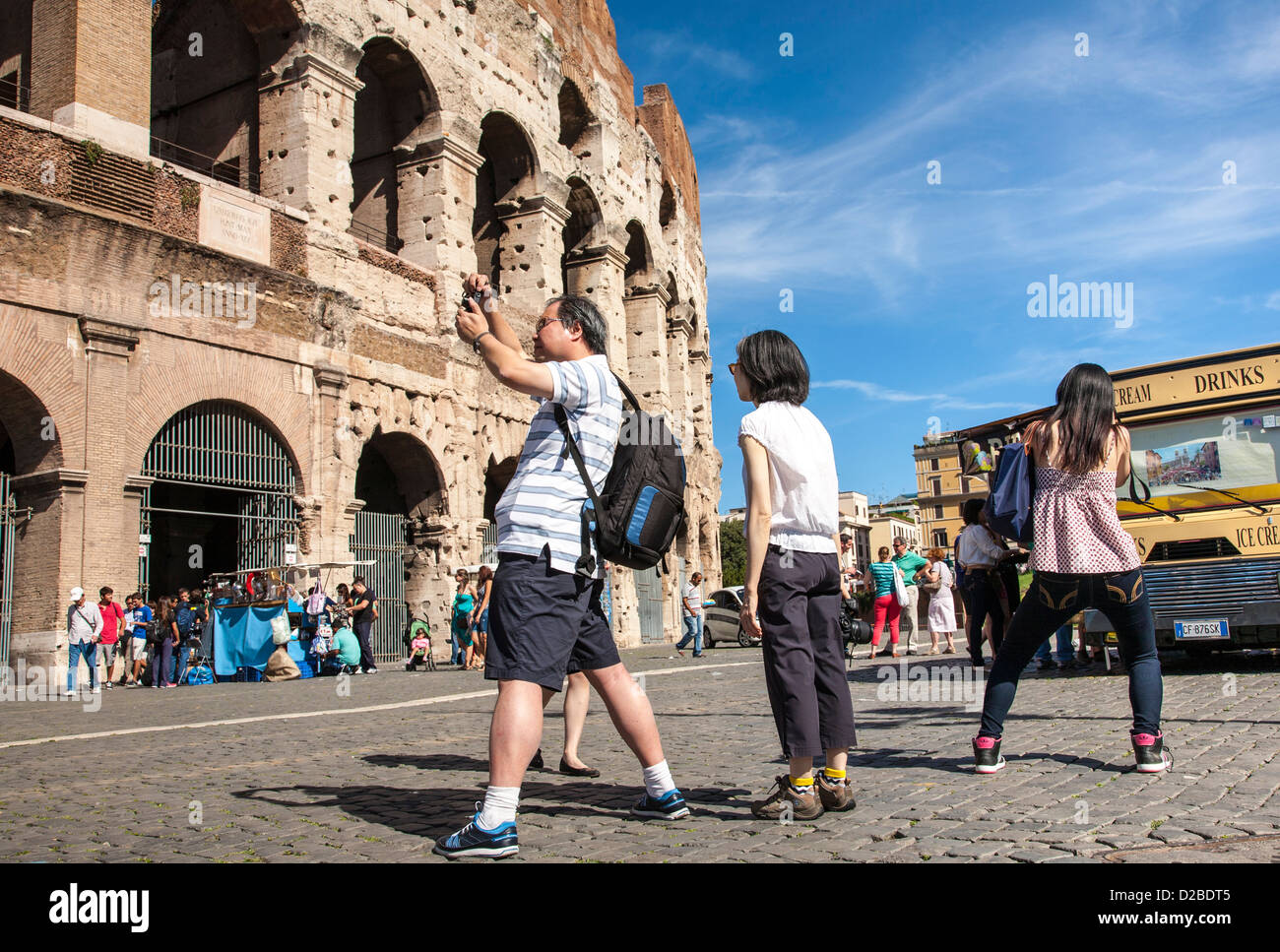 tourists at the Colosseum, Rome, Italy Stock Photo - Alamy