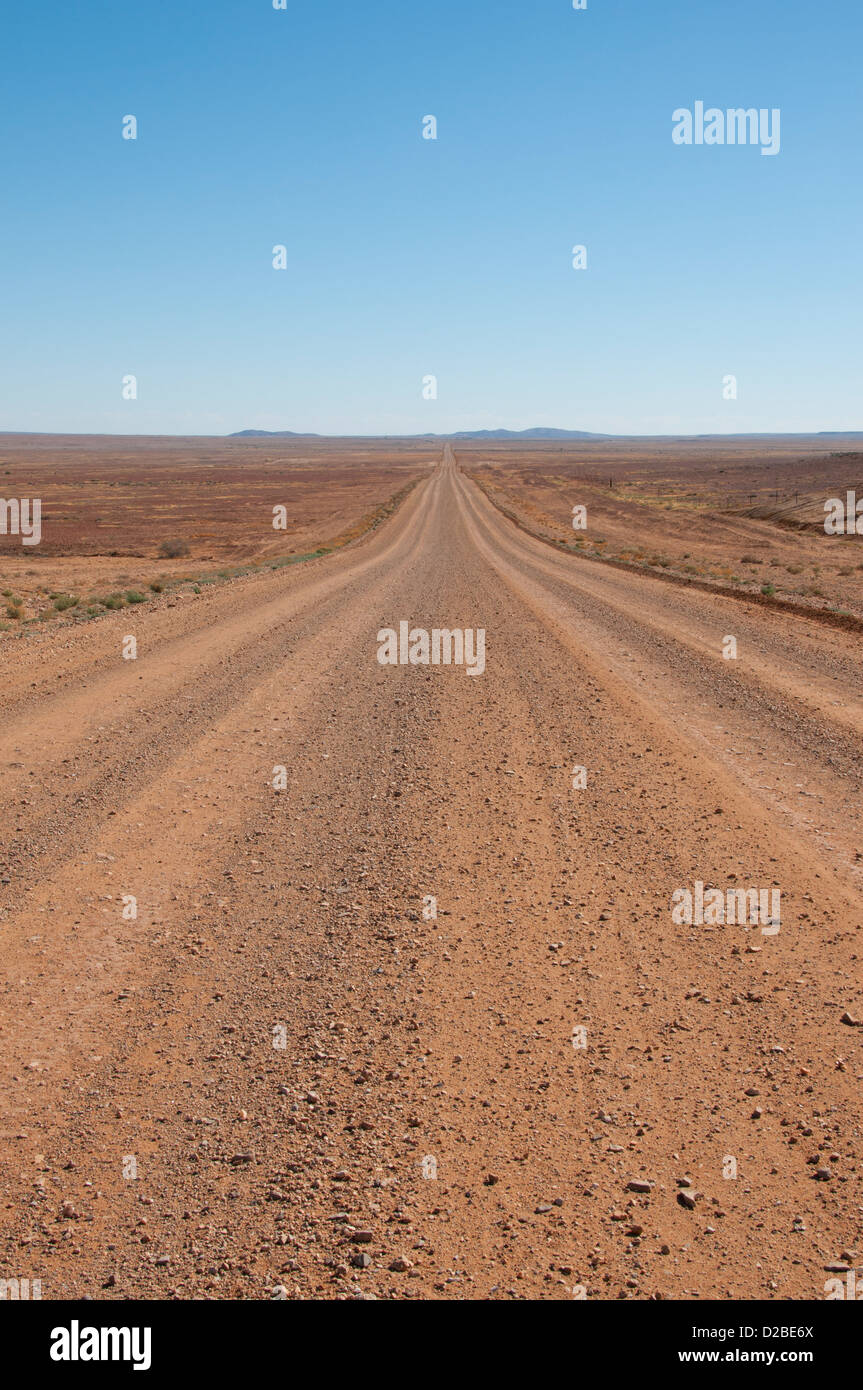Outback track hi-res stock photography and images - Alamy