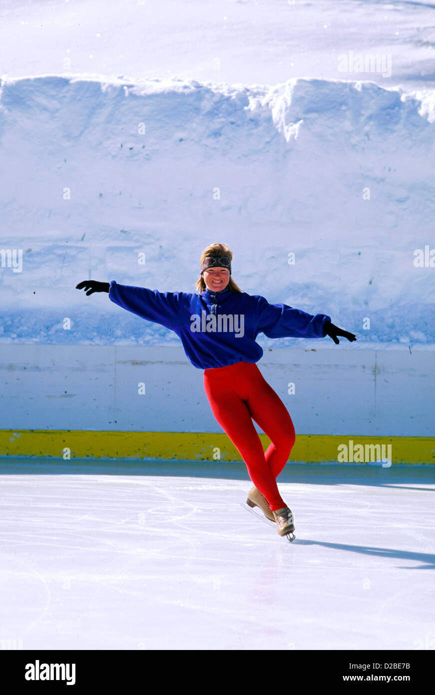 Crested butte woman ice skating hi-res stock photography and images - Alamy