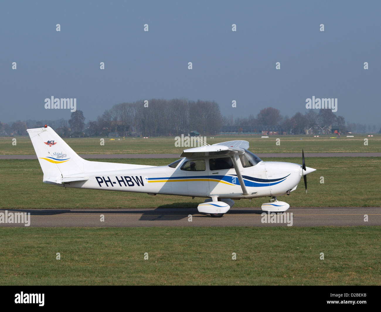 Cessna 172 skyhawk aircraft hi-res stock photography and images - Alamy