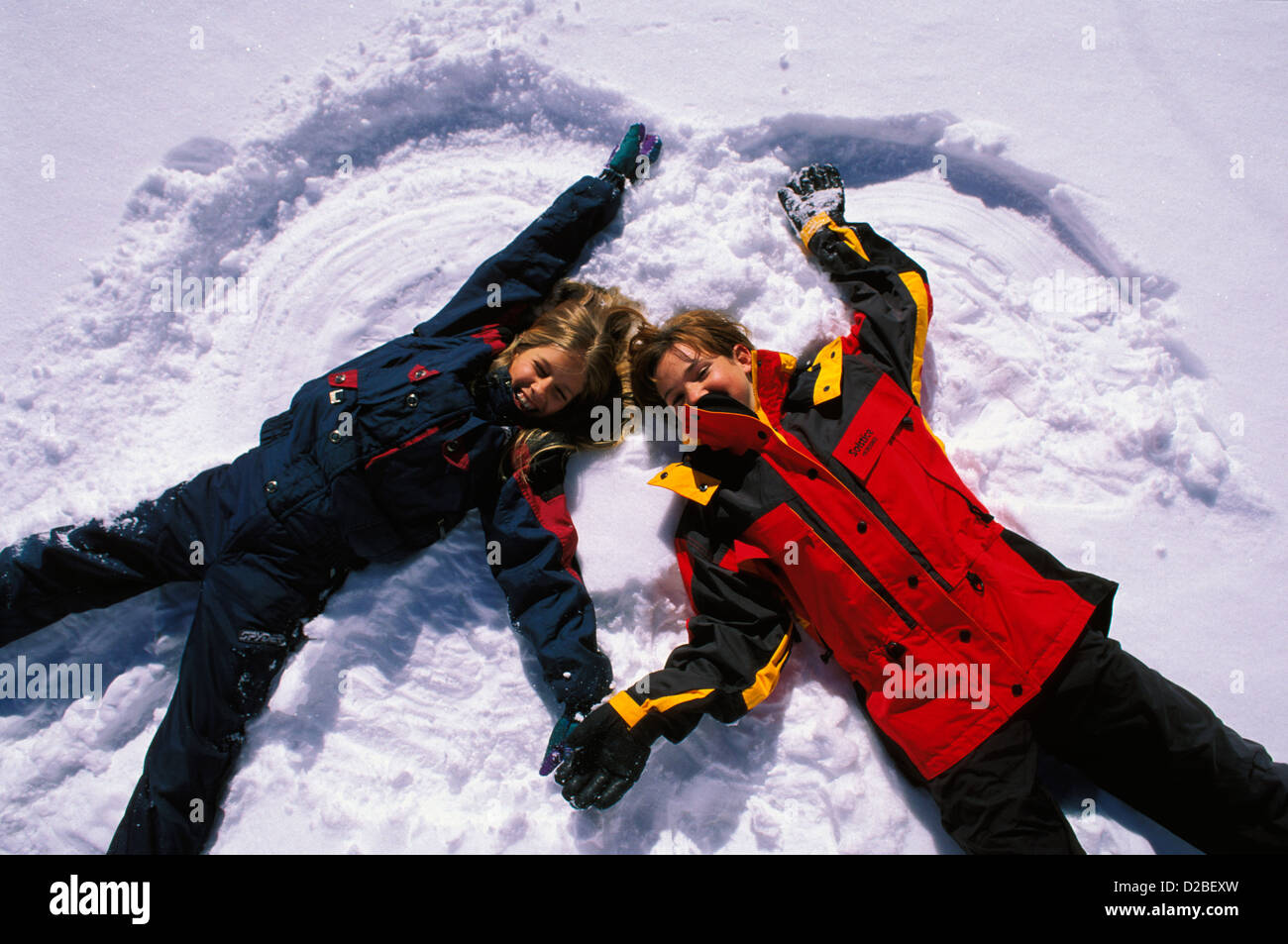 Children angels hi-res stock photography and images - Alamy