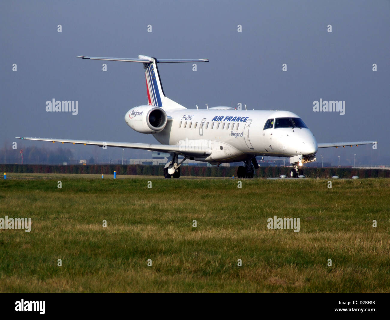 The Embraer ERJ-135ER (F-GOHD) is a regional jet operated by Air France ...