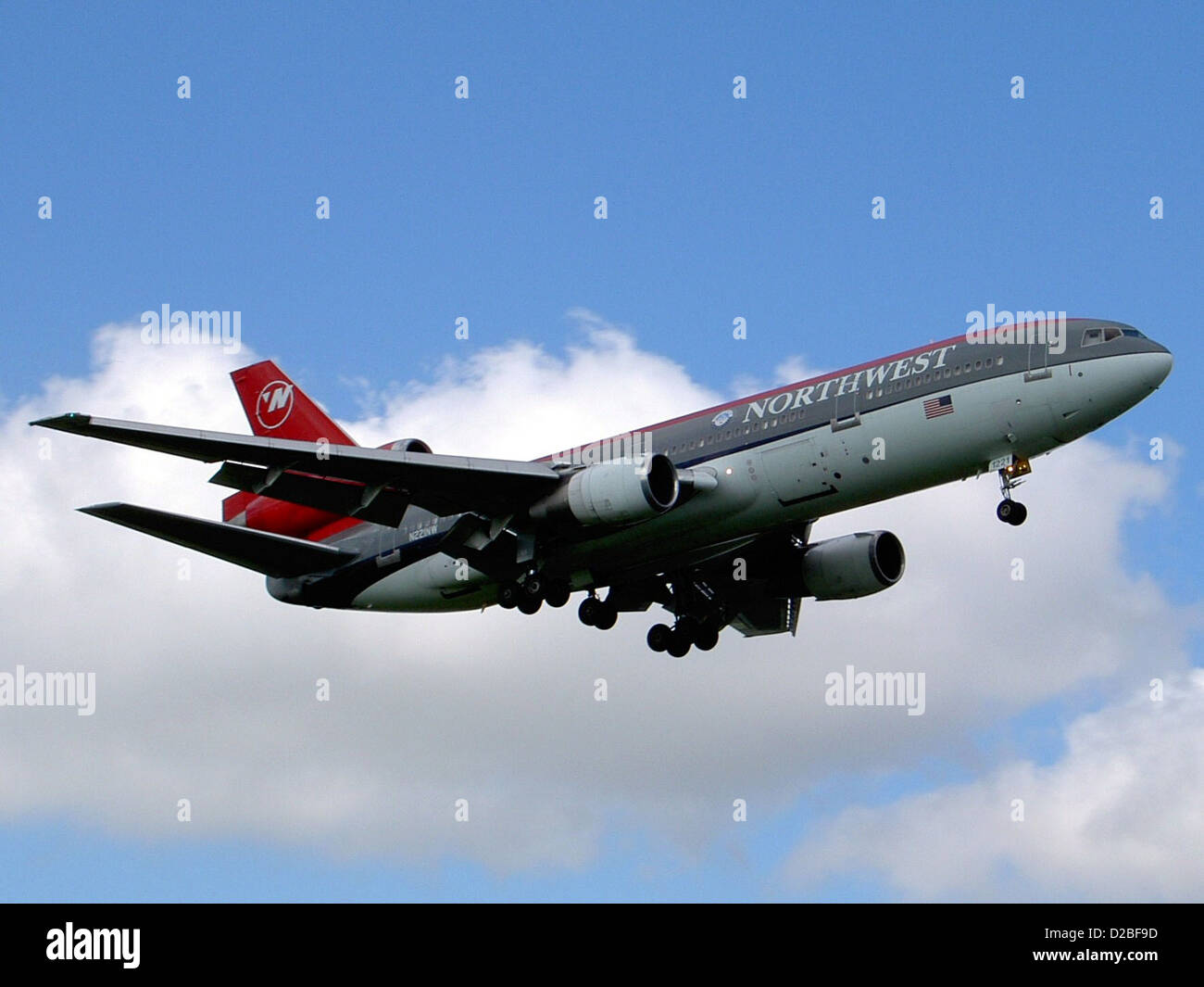 Dc 10 cockpit hi-res stock photography and images - Alamy