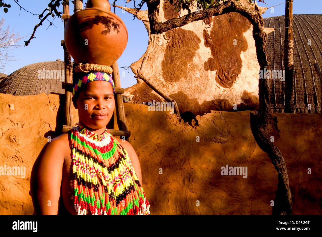 South Africa, Shakaland. Zulu Woman Stock Photo - Alamy