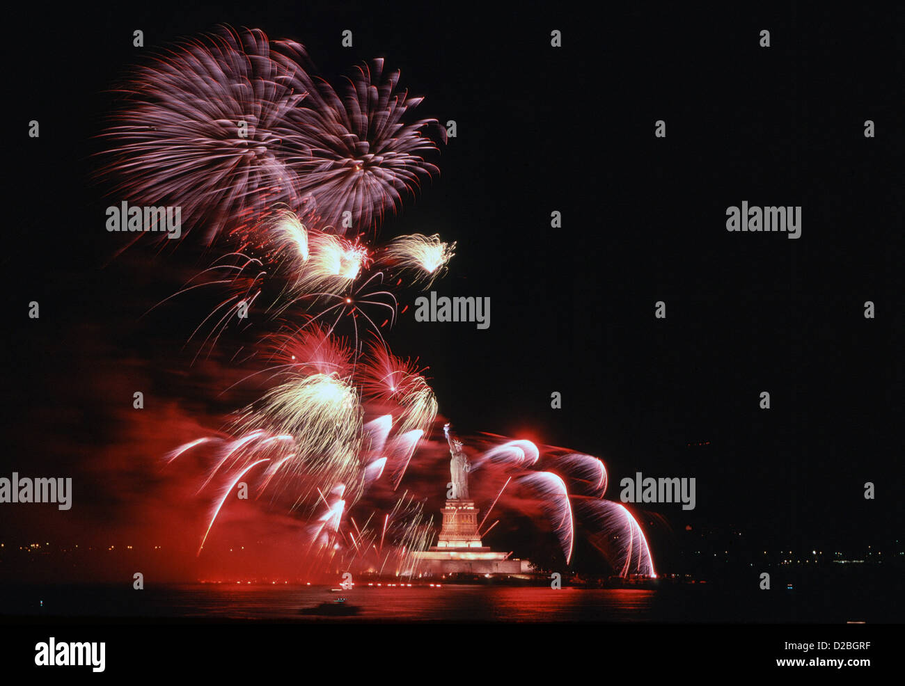 Fireworks over The Statue of Liberty, USA Stock Photo - Alamy